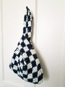 Crochet Checkered Bag Free Pattern - Jera's Jamboree
