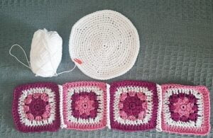 Granny Square Bucket Hat Free Pattern - Jera's Jamboree